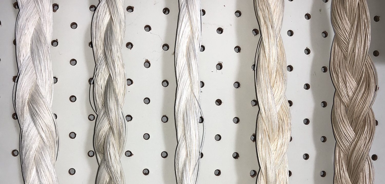 Needle and Thread – DAS Bookbinding